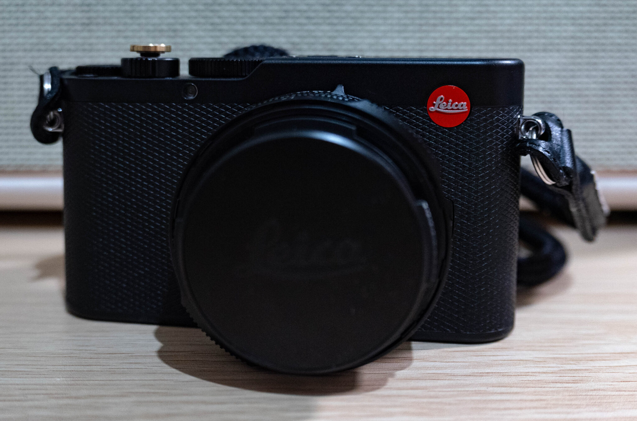 Leica D-LUX8の魅力に迫る！開封レビューとファーストインプレッション | ぽめらいか。